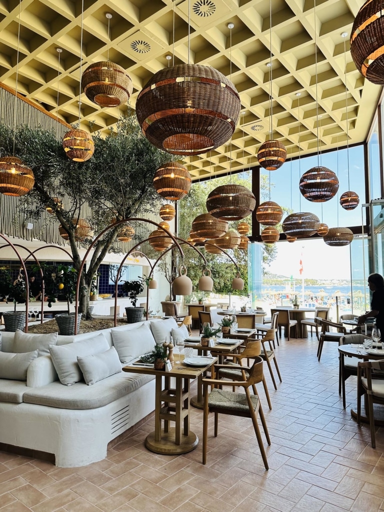 Beso Beach: Der neue Open-Air-Strandclub auf Mallorca | Mallorca ...
